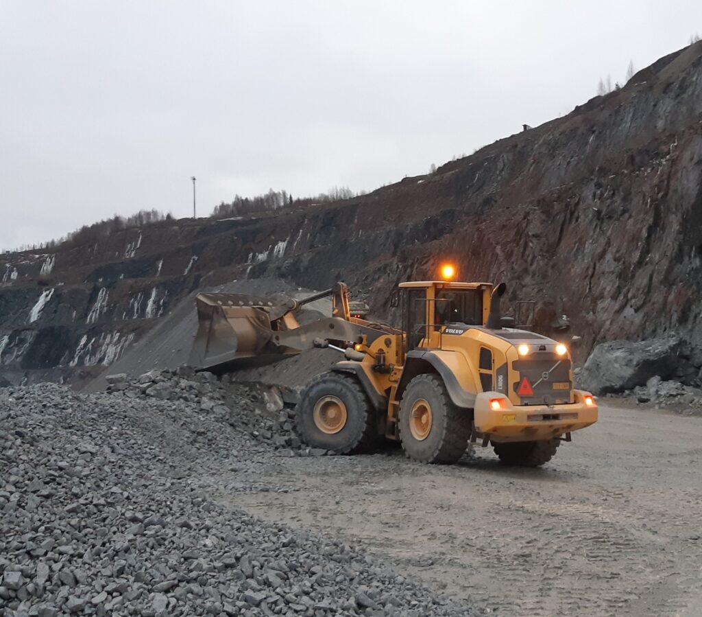 Open-pit mine filling project - Oy M. Rauanheimo Ab